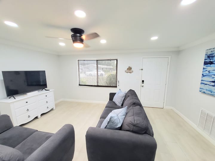 Clearwater - Heated Pool - 7 Beds - 2 Bath House - Dunedin, FL