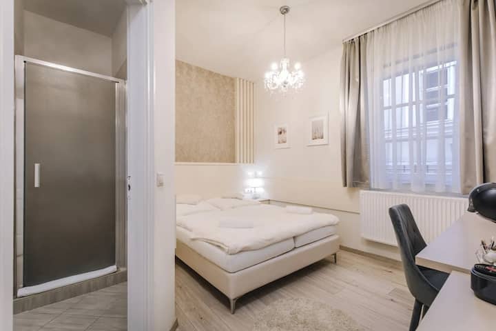 Kétszemélyes Szoba (1/5) - Győr