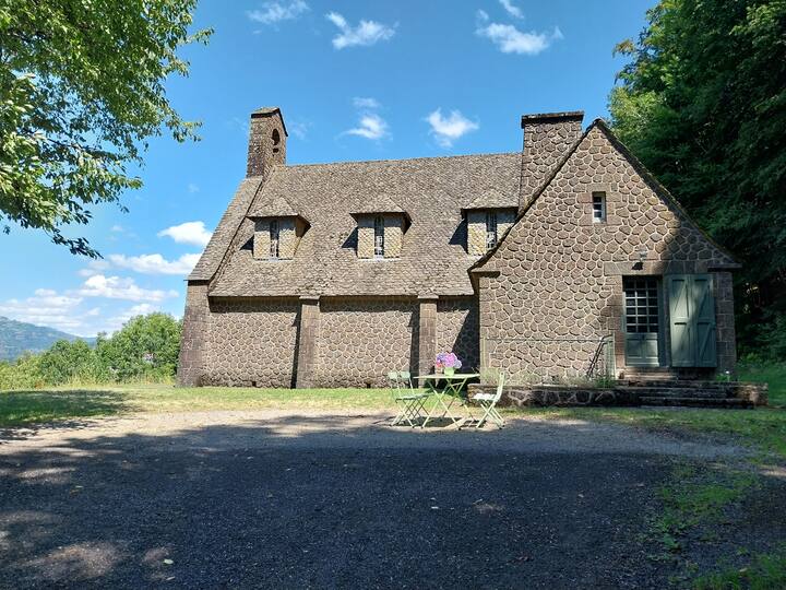Petit Logement Atypique - Vic-sur-Cère