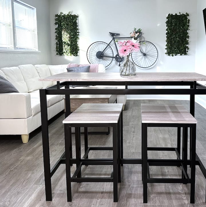 Sprocket - Private Home At Sheppard's Landing - Norfolk, VA