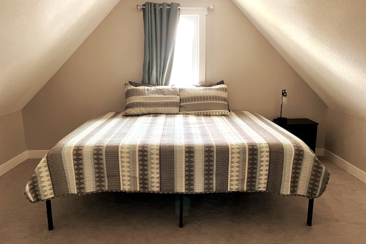 Close To Downtown - 2 Bedrooms, W+d And Garage! - Fort Wayne, IN