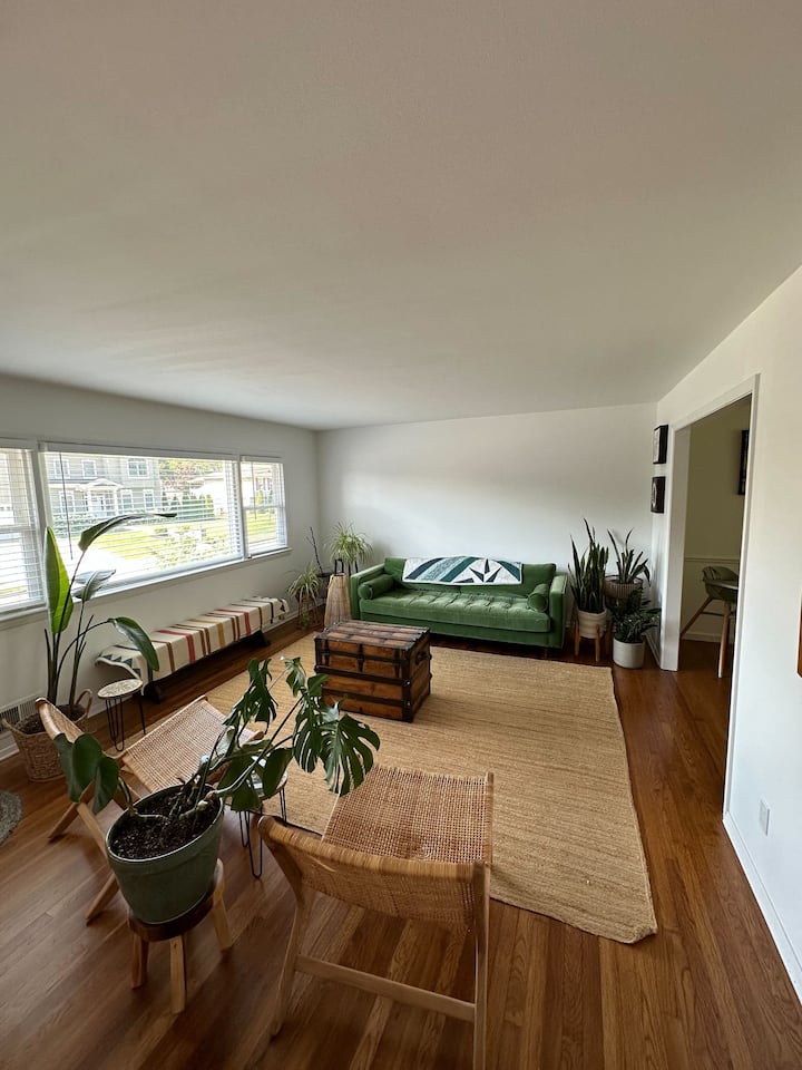 3bd
2bath
Big Yard
>1 Mi Beach - Sea Girt, NJ