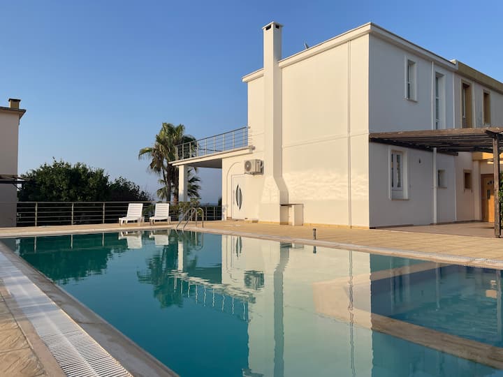 Serene Retreat Breathtaking View - Chypre