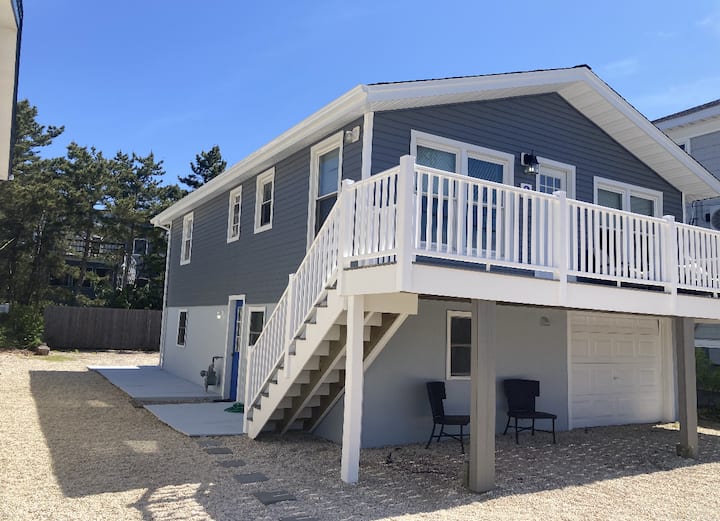 Five Bedroom Beach House - New Jersey