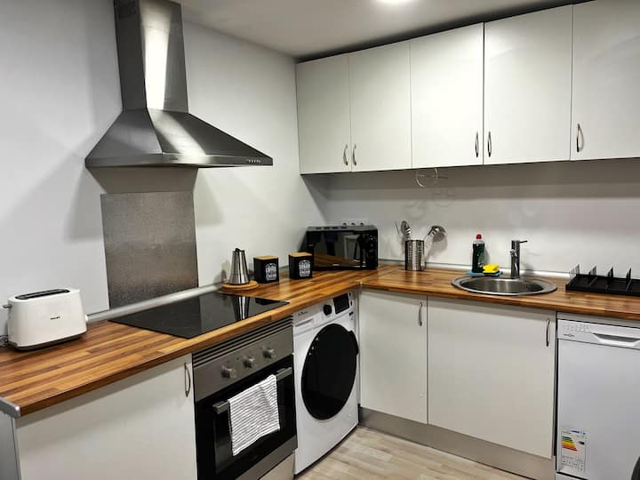 Cozy Spot In Lavapiés For 2 Ppl - Madrid