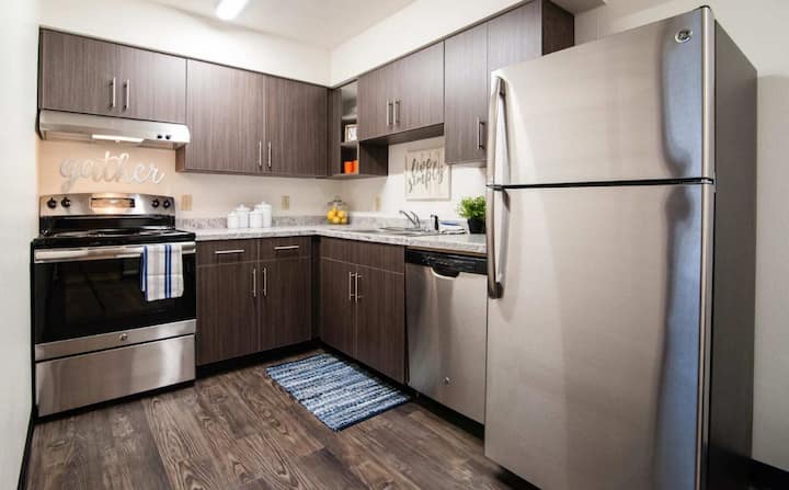 3 Bedrooms Apartment In Ames, Ia - Ames, IA