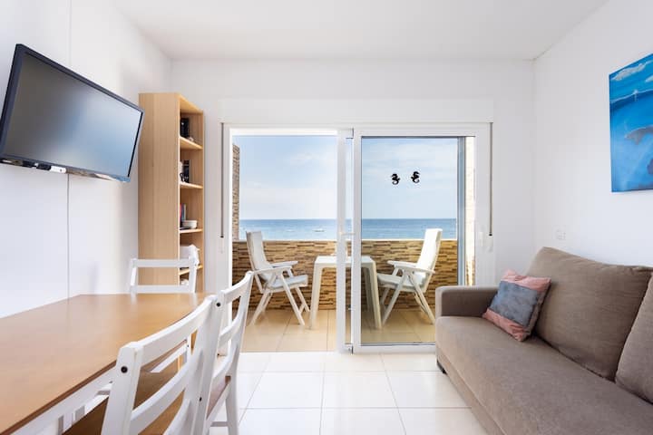 Front Line Apartment With Balcony And Ocean View - Granadilla De Abona