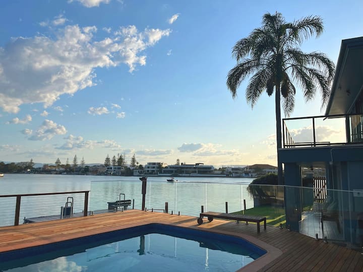 "Breeze On Sunset" 7bdr Haven In Surfers Paradise - Australie