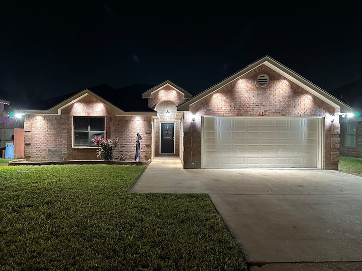 Entryway To Edinburg - Edinburg, TX