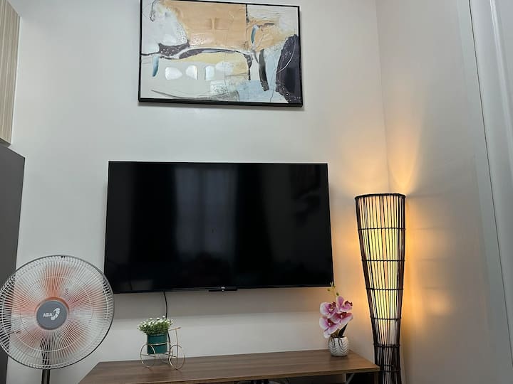 Trig Place@almond Near Sm Seaside W/netflix & Wifi - Talisay