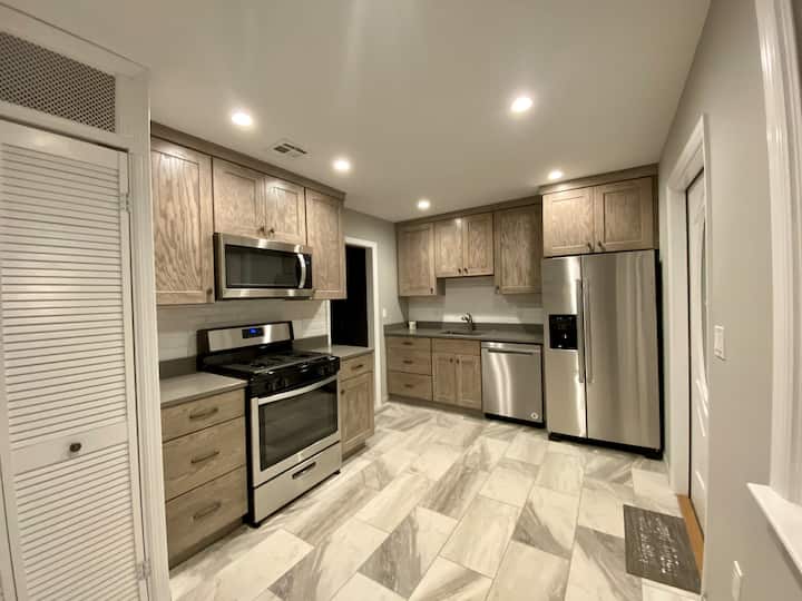 Shore Retreat | Beach Badges | Walk To Beach & Bay - Lavallette, NJ