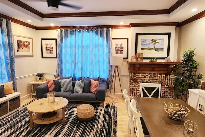 Pink Coral Getaway W/ Pool 2br King Bed - Nassau