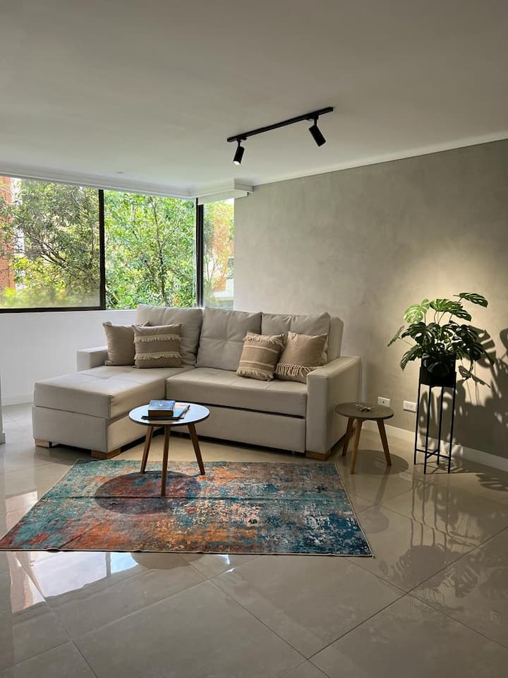 Stylish Apartment In Poblado With 3 Rooms - Medellín