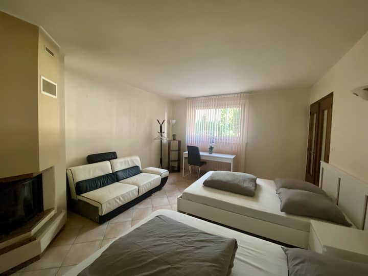 Large Bedroom In A Big House - Montreuil