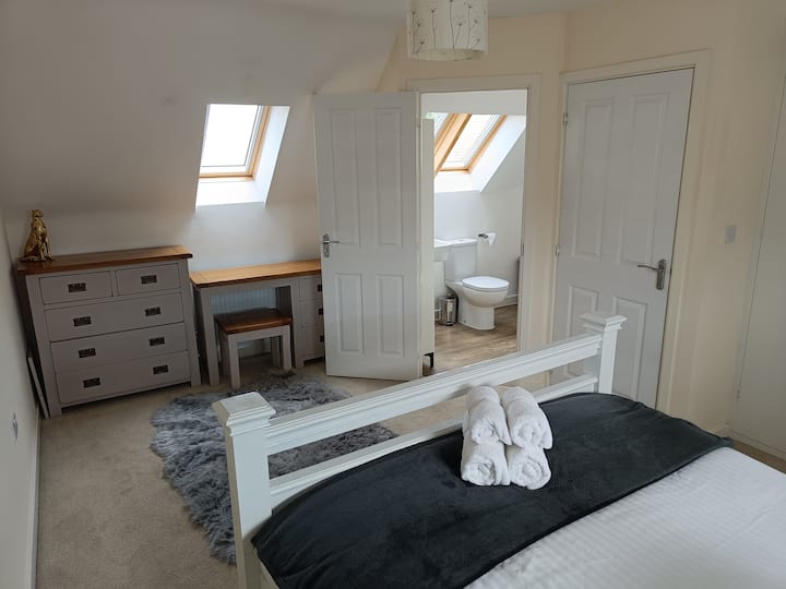 Well Apportioned, 3 Bedroom Townhouse - Bicester