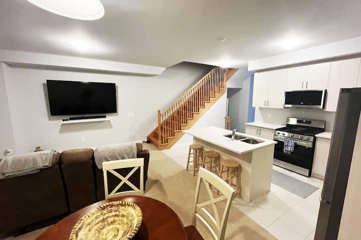 Modern Home In Kawartha Lake - Lindsay