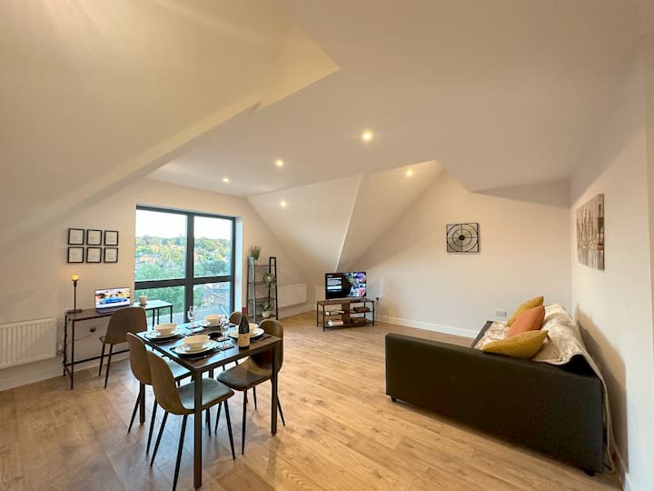 Chic And Airy Apartment - Royal Tunbridge Wells
