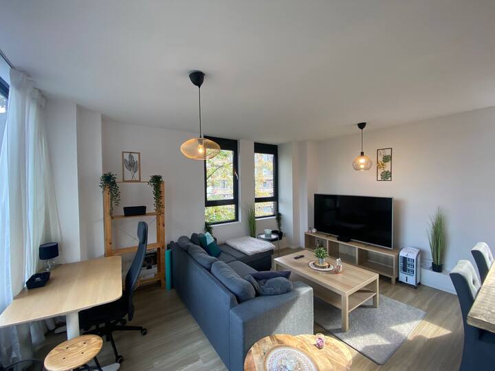 Spacious I 2 Bedroom I Rooftop Terrace 1.year Min - Eindhoven