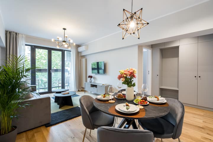 Sunny 2br Flat | Top Location | 3 Balconies - Bucharest