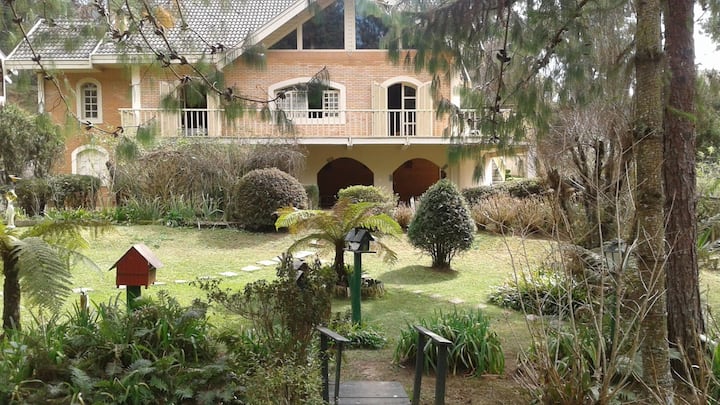 Campos Jordao Casa 4 Quartos, Churrasqueira Jardim - Campos do Jordão