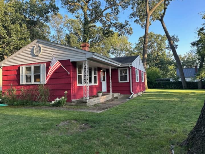 Clean, Comfy, Close To Nd - South Bend, IN