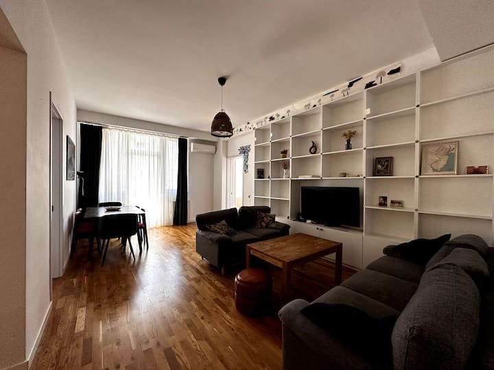 The 10th Floor Apartment - Tbilisi