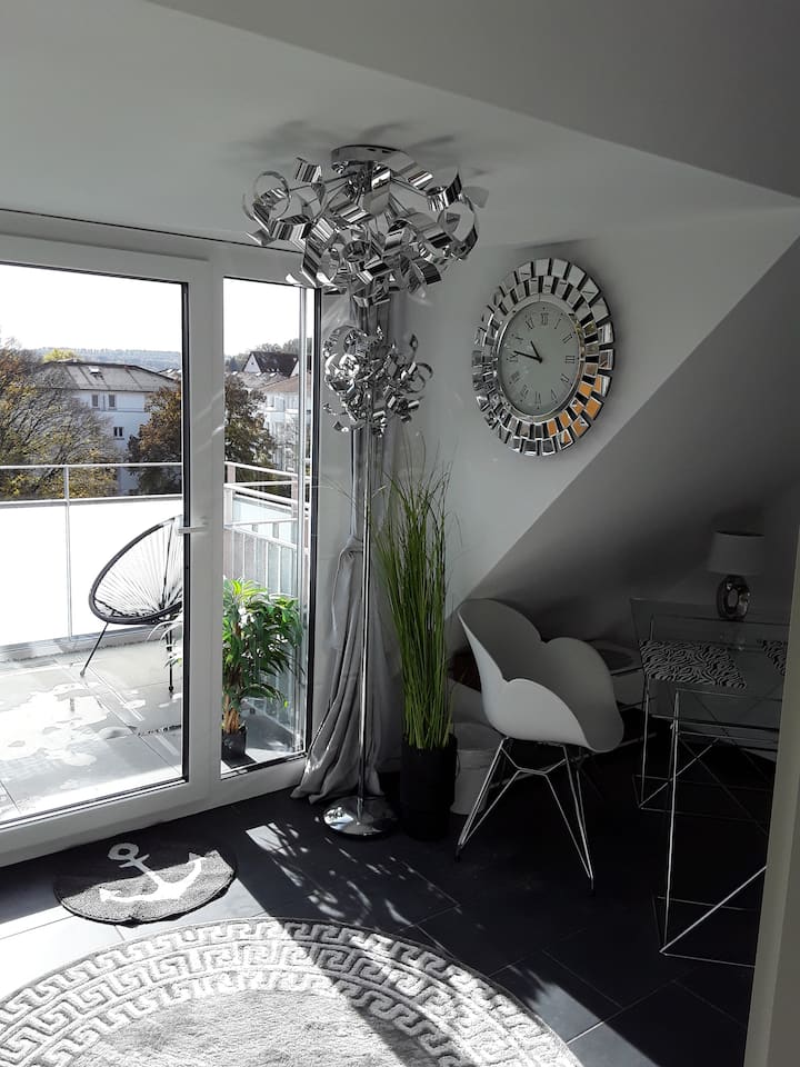 Modernes Stylisches Apartment, Neu Und Zentrumsnah - 튀빙겐