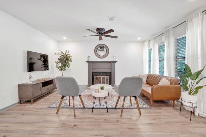 Treehouse Retreat | Ev Charger | Low Cleaning Fees - The Woodlands, TX