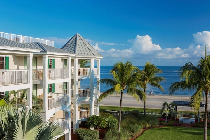 Desirable Resort - Spacious Unit - 2bd - Key West