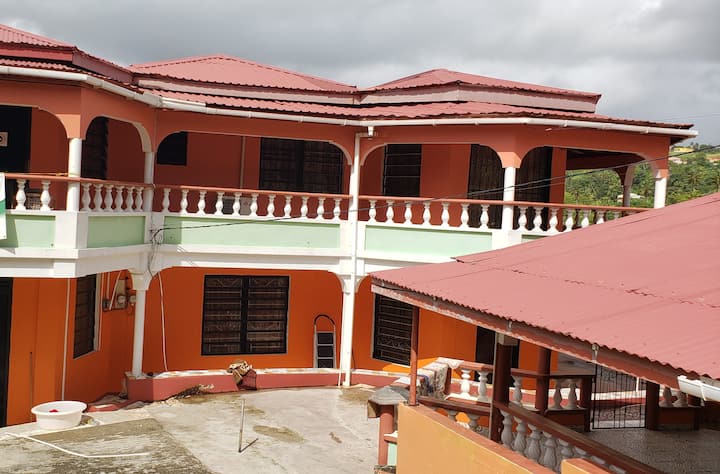 Stretch's Den
1 Bdr With A/c, 2 Bdrms With Fans - Dominica