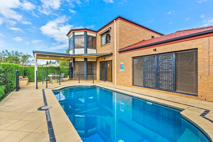 2 Bedrooms (King + Queen) - 5 Min Walk To Metro - Blacktown