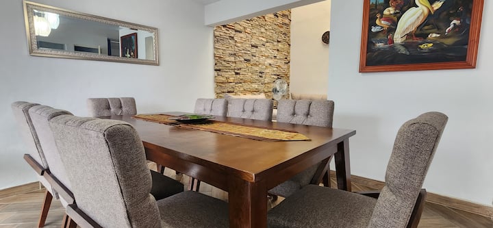 Casa Por La Expo Con Cochera, 4 Cuartos, 3 Baños - Zapopan