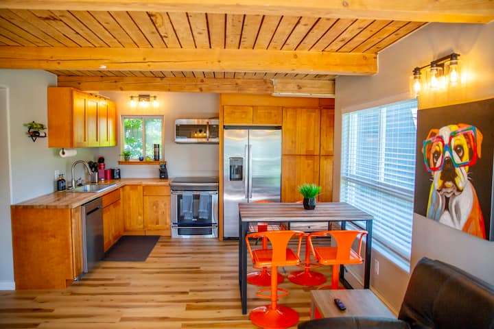 Warm 3b W/ Yard| 2 Min To Downtown - Anchorage, AK