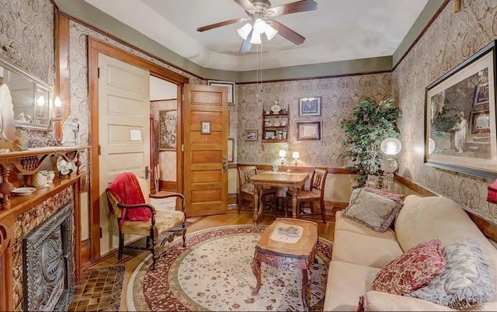 Pias Suite, Schuster Mansion B&b - Milwaukee, WI