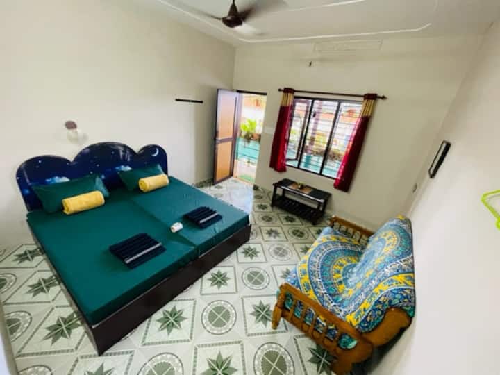 Mountain View Homestay - Thekkady