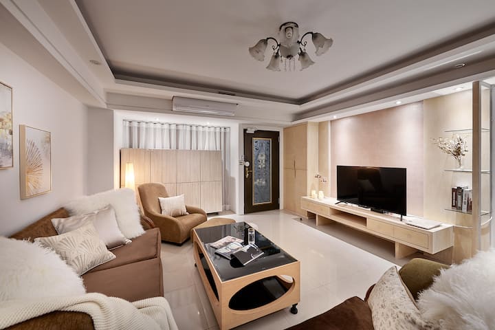 *Xinyi Dist.* #8ppl 四房二衛電梯公寓#四四南村#台北101#臨江街夜市 - Taipei