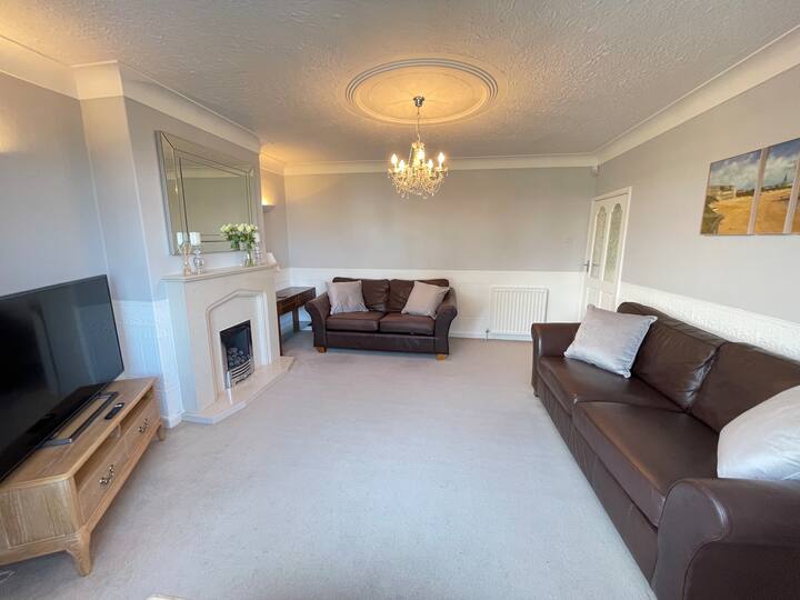 Seaview House, Tynemouth. * Free Onsite Parking * - Tynemouth