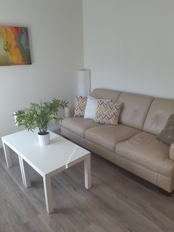 Townhouse Close To Everything! - Guelph