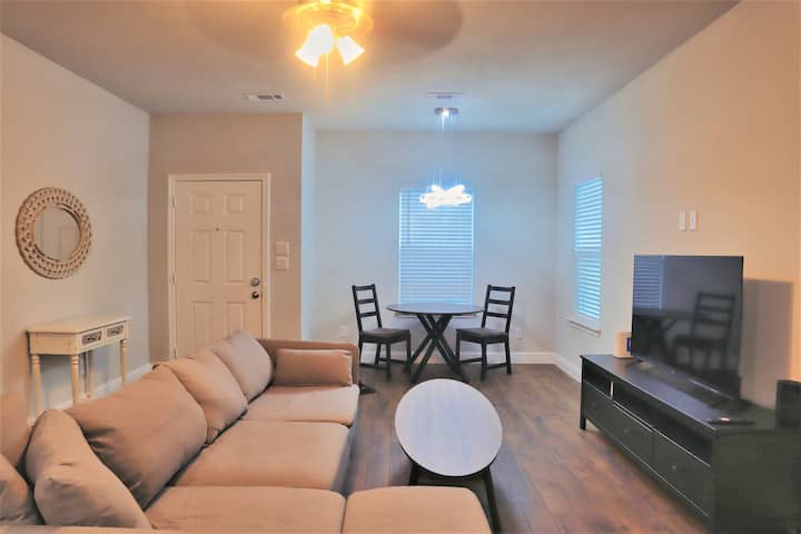 Dallas - Private Full Bedroom #2 - Dallas, TX