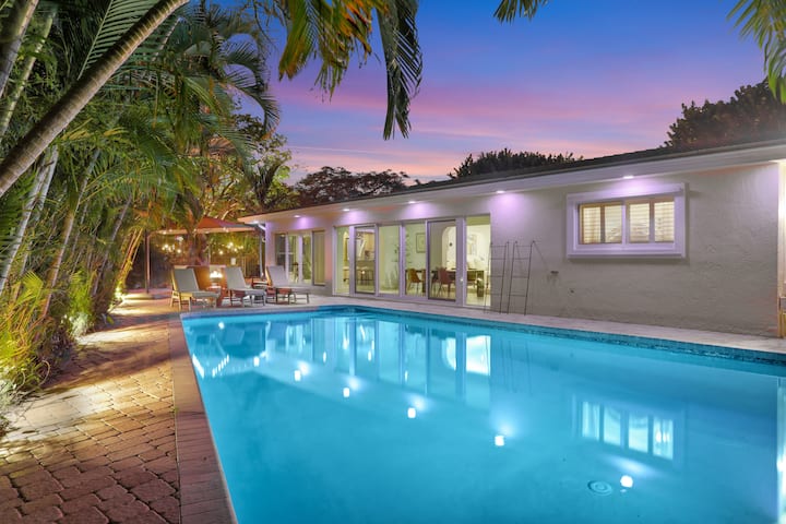 Home In Pompano Beach - Deerfield Beach, FL