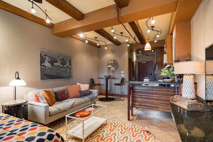 Super Cool Downtown Athens Studio - Athens, GA