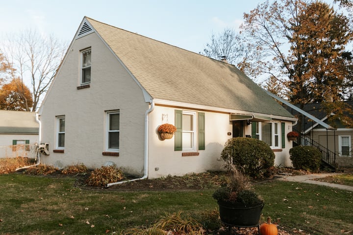 Campus Cottage - West Chester, PA