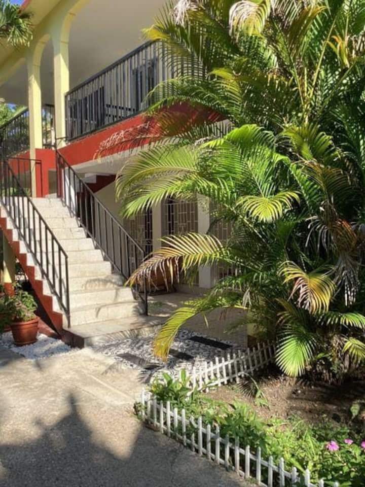 Marge's Vacation Rentals Negril - Negril