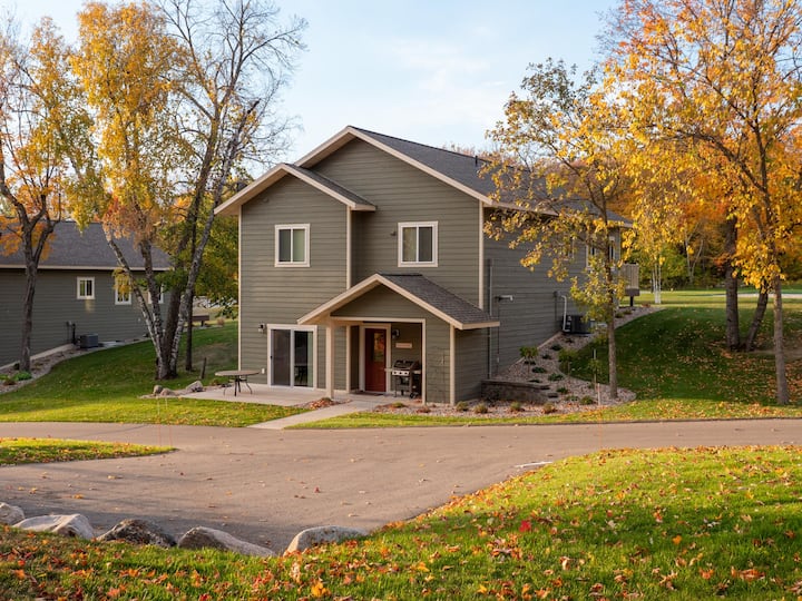 Family Retreat 3 Bedroom Lake Home (Big Stone Abc) - Maplewood State Park, Pelican Rapids