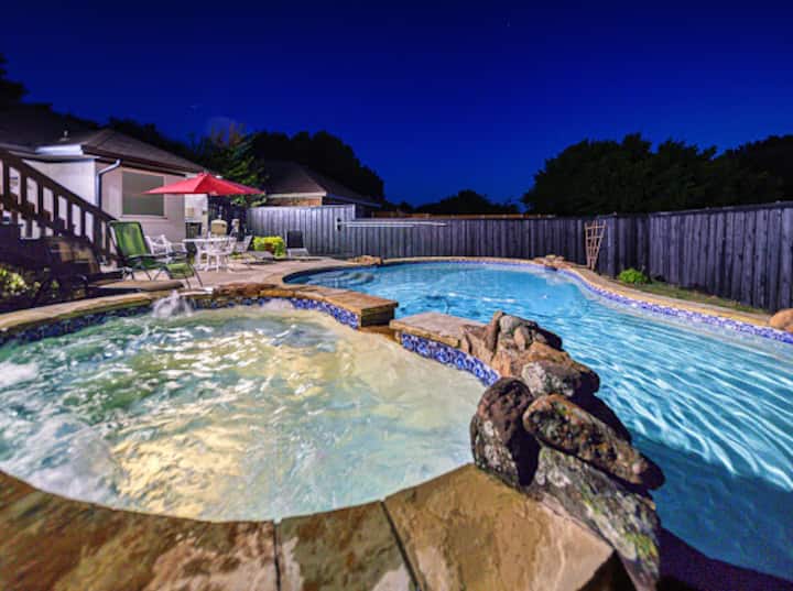 Lake Ray Hubbard Vacation Rentals with a Pool - Dallas, TX | Airbnb