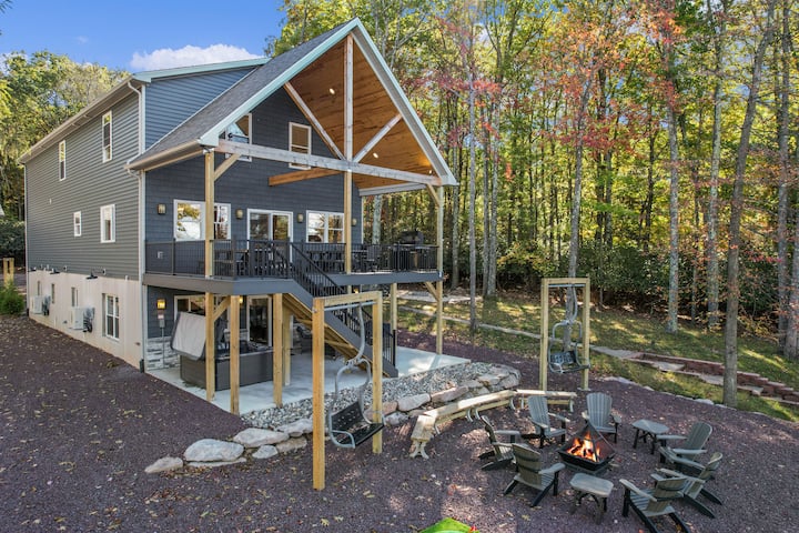 New Luxe! 9br,7ba, Elevator, Sleeps 30, Ev Charger - Lake Harmony, PA