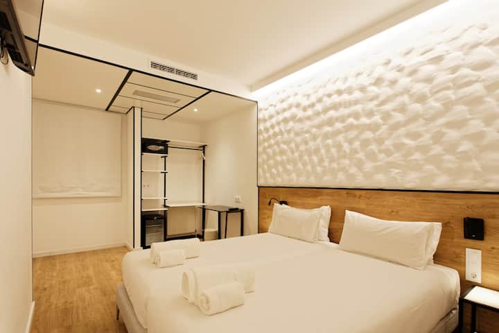 Double Interior Room - Barcelona