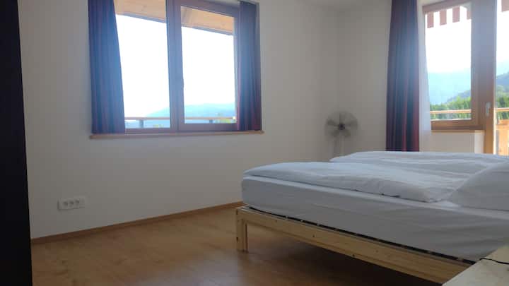 3-bedroom Lakeview Apartment Swan's Lookout - Bled