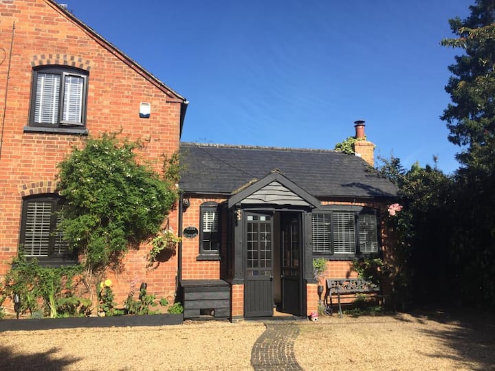 Single/twin Room In Character Cottage - Northamptonshire