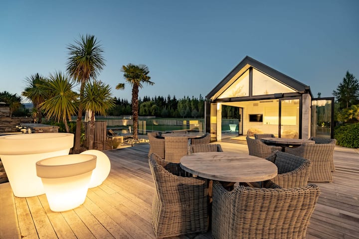 Horseshoe Bend | Luxury | Pool, Spa, Tennis Court - Wanaka
